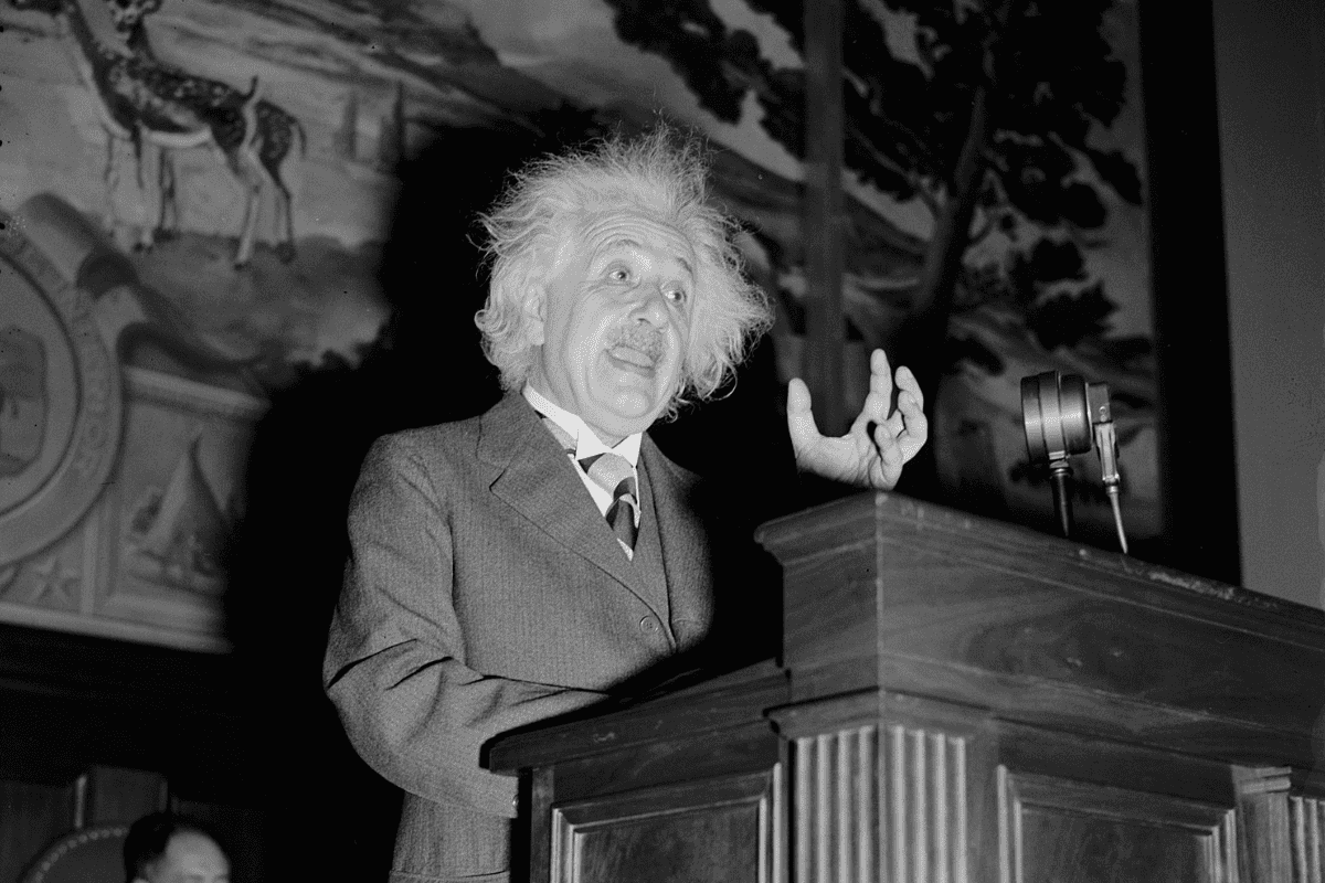10 Must-Know Facts About Albert Einstein