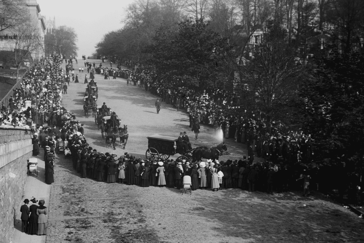 25 Intriguing Facts About the Titanic Sinking