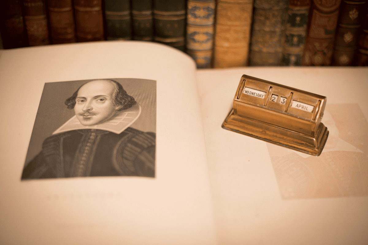 10 Must-Know Facts About William Shakespeare!