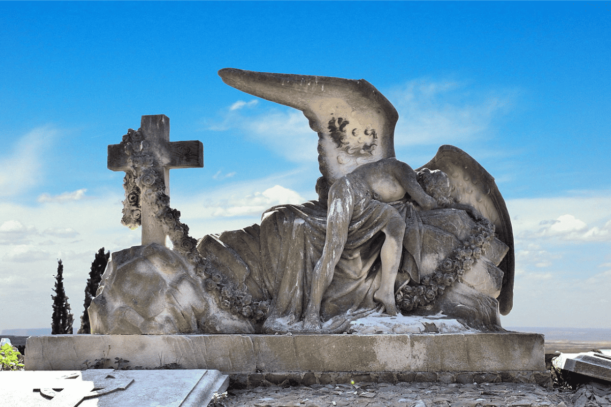 Most Famous Cemeteries in the World: 39 Sites