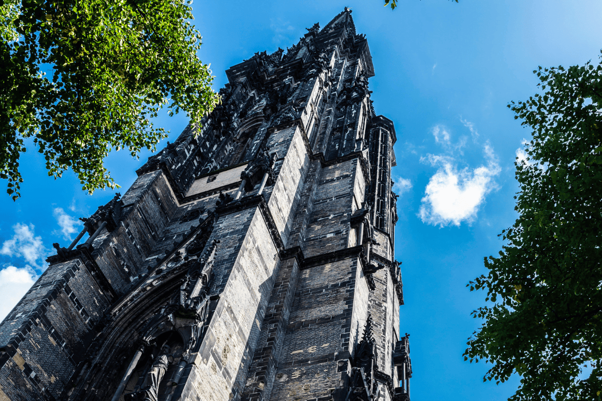 Tallest Buildings in History: 16 Iconic Structures