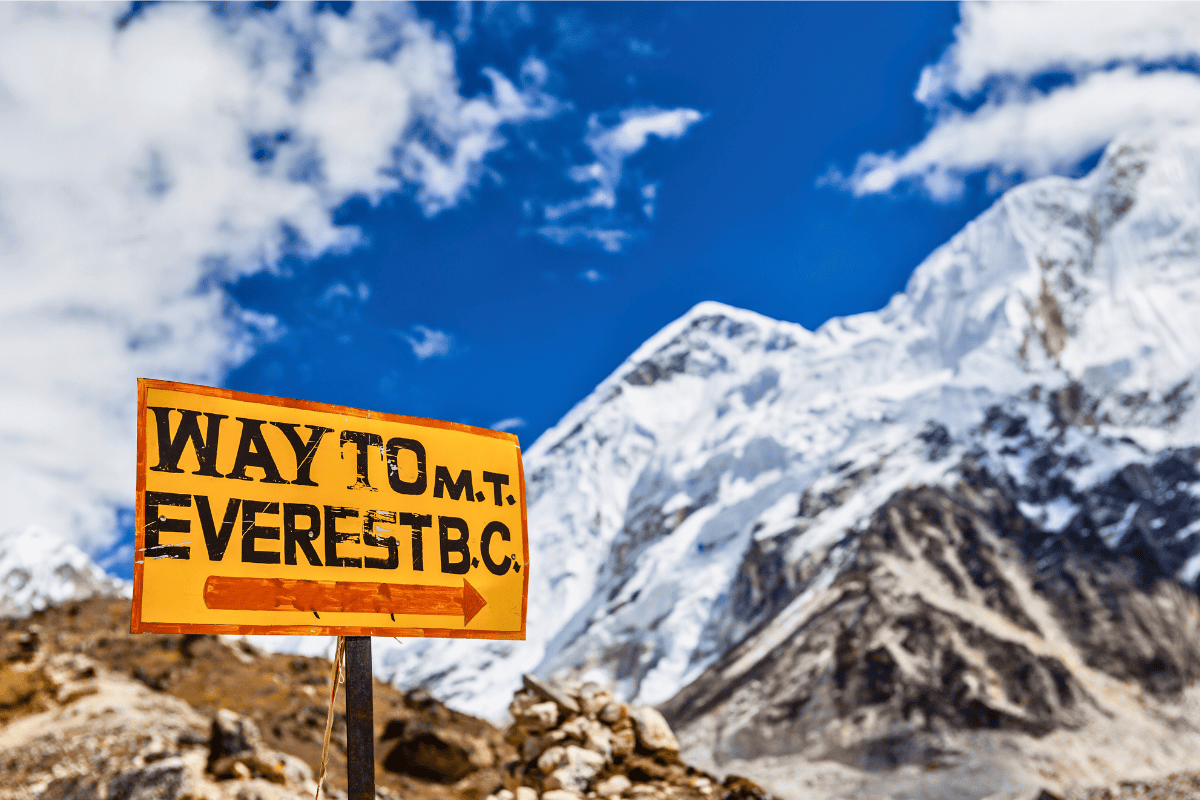 11 Famous Mountain Climbers Who Shaped Mountaineering